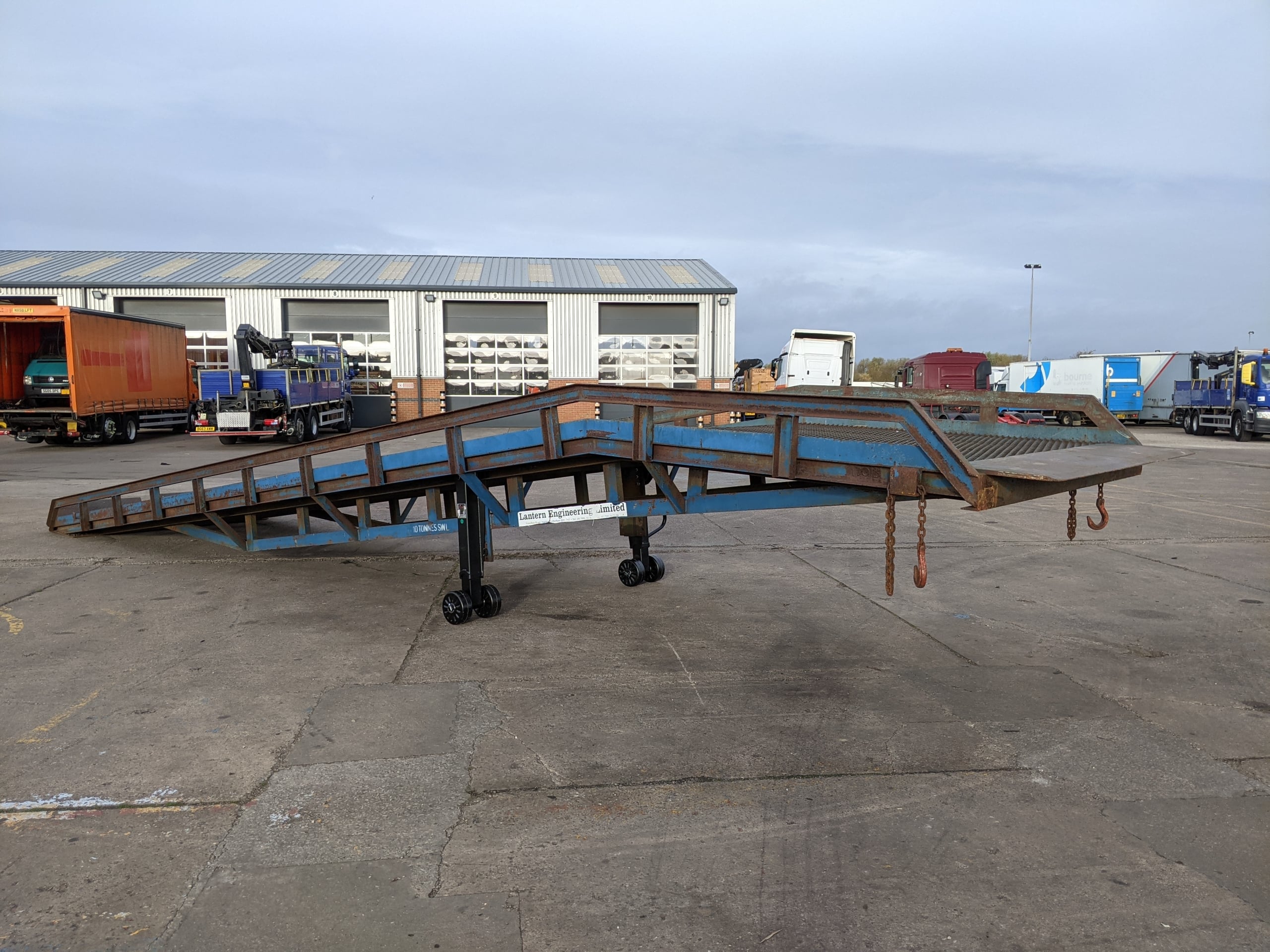 LANTERN ENGINEERING STEEL FRAMED CONTAINER LOADING RAMP - 17013 ...