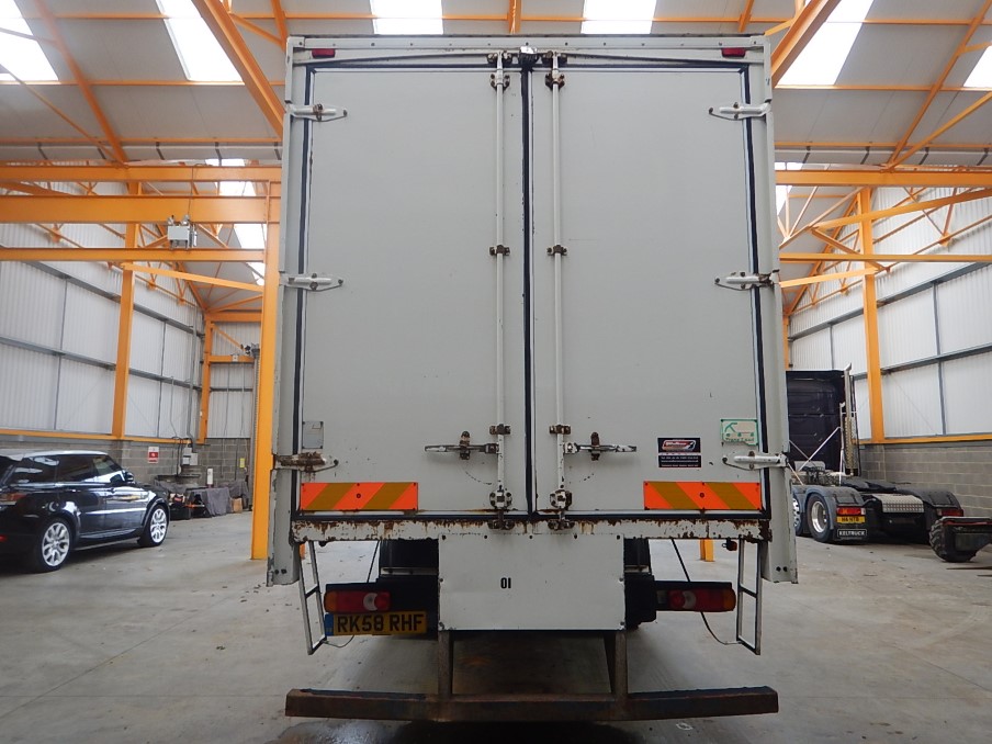 DAF LF55 18 TONNE 4 X 2 CURTAINSIDER - 2008 - RK58 RHF - Walker Movements