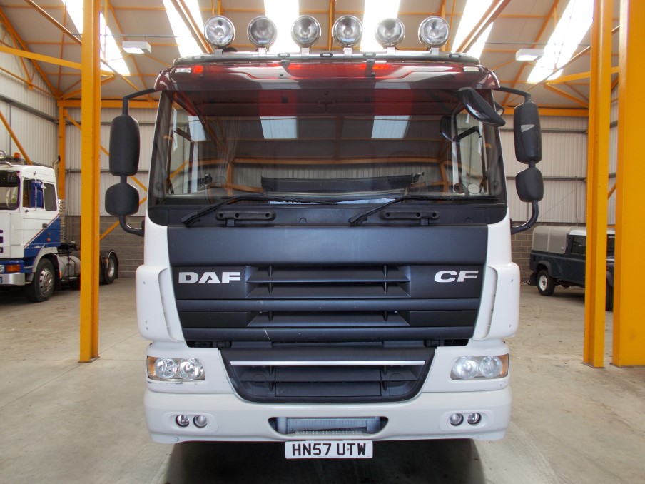 DAF CF75 6 X 2 FLATBED CRANE - 2007 - HN57 UTW - Walker Movements