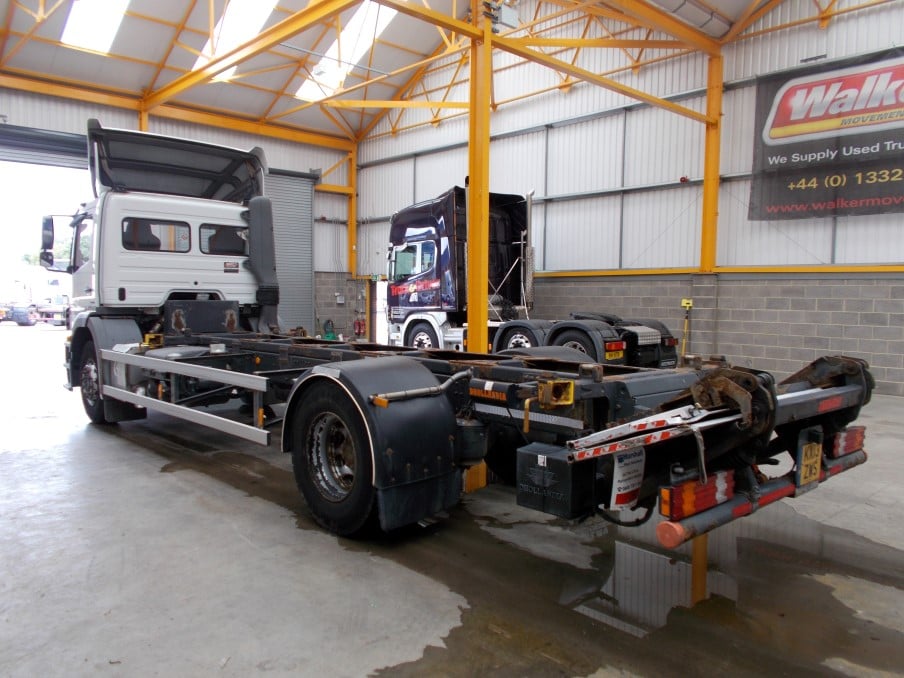 MERCEDES BENZ AXOR 1824 4X2, 18 TONNE CHASSIS CAB/DEMOUNT – 2013 – KX13 ...