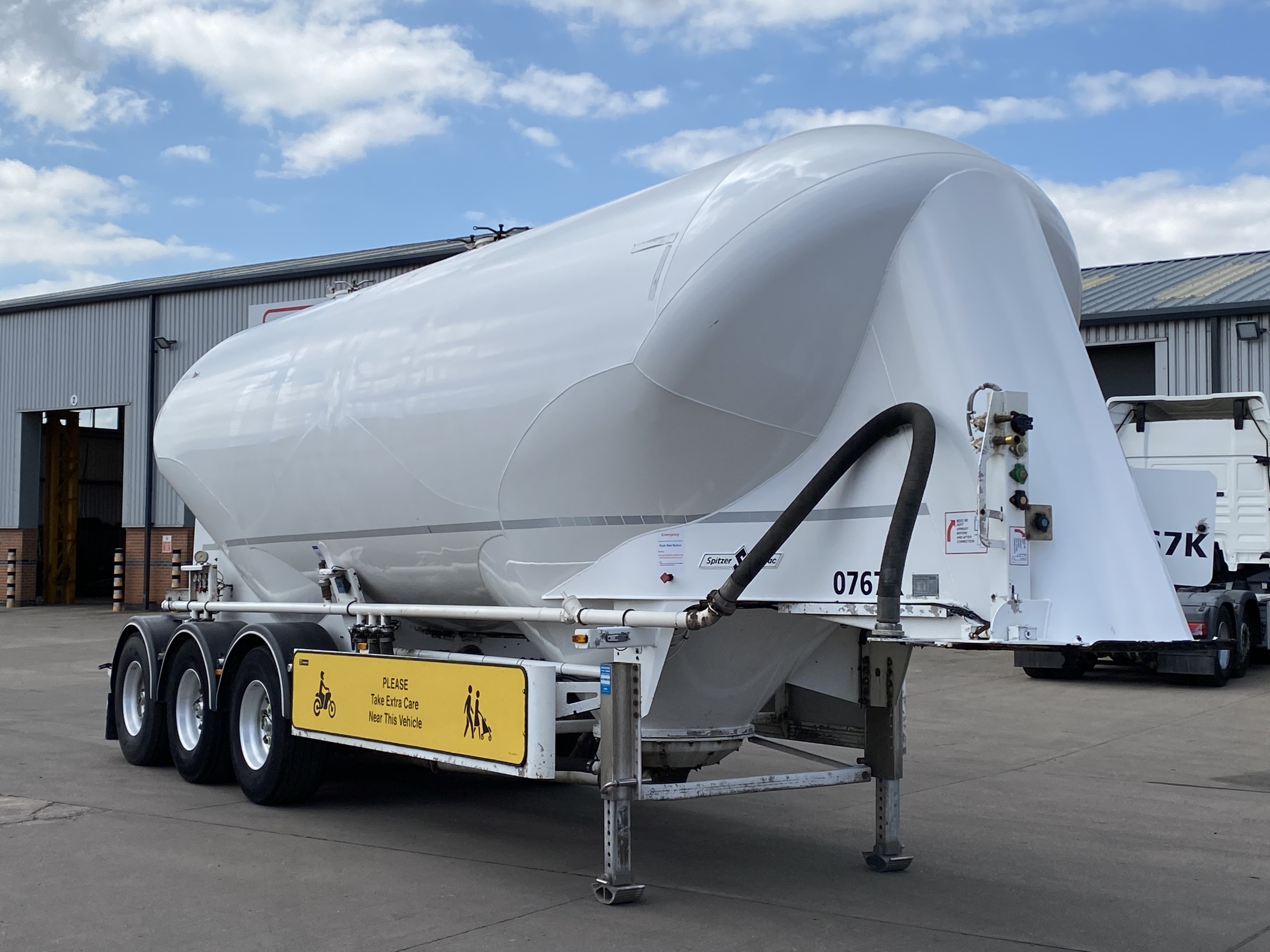 SPITZER EUROVRAC 37,000 LITRE CEMENT TANKER/BLOWER TRAILER - 2012 ...