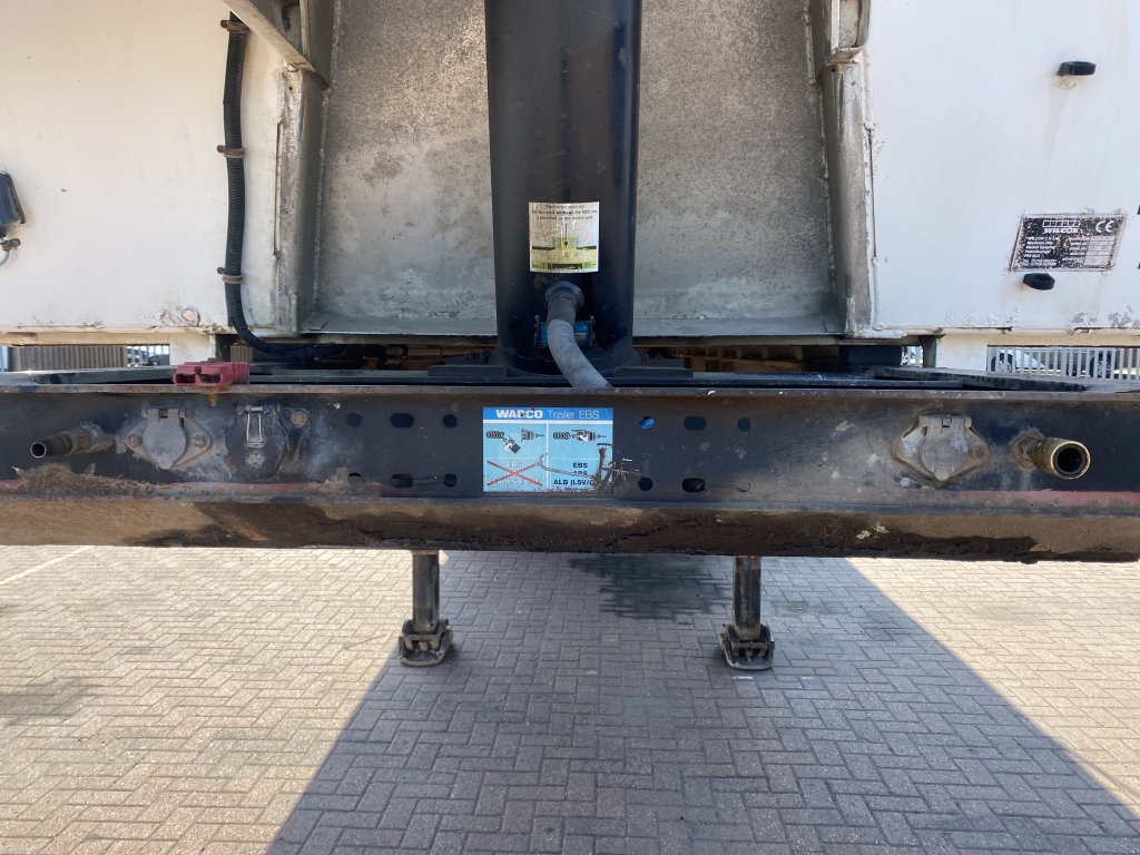 M&G 45FT FLATBED/COIL CARRIER TRAILER - 2005 - C208558 - Walker Movements