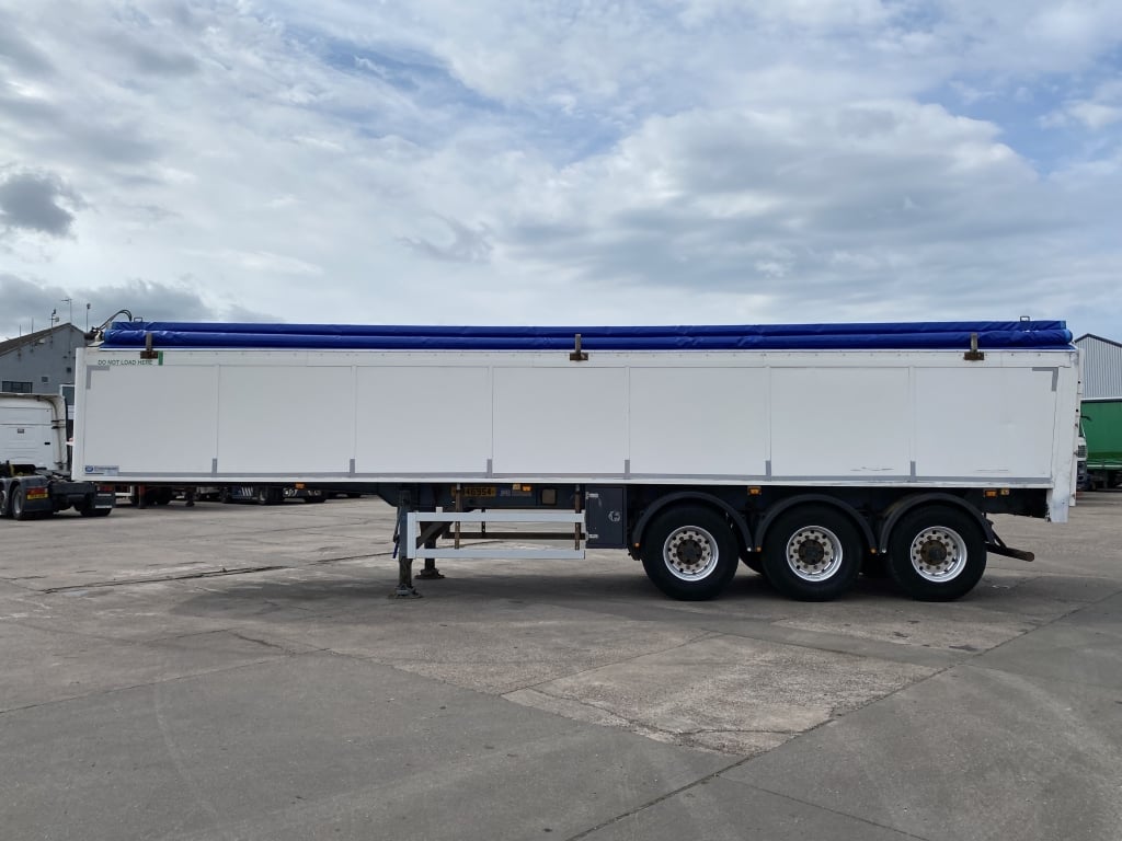 M&G 45FT FLATBED/COIL CARRIER TRAILER - 2005 - C208558 - Walker Movements