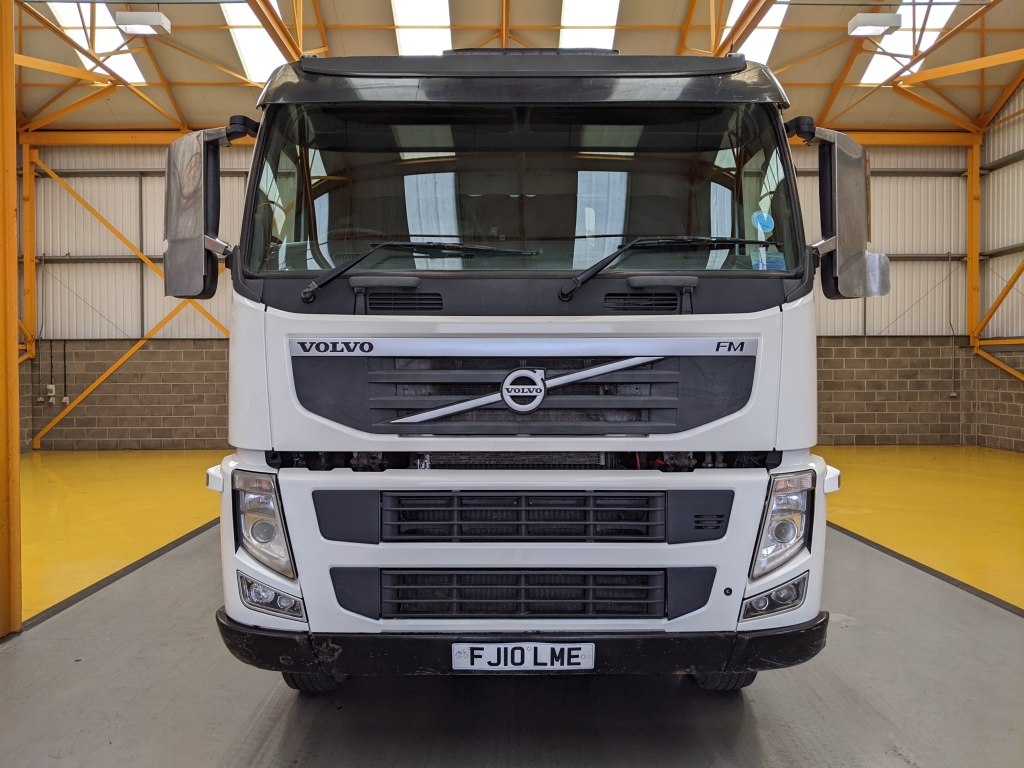Volvo Trucks UK | Used Volvo Trucks for Sale - Walker Movements