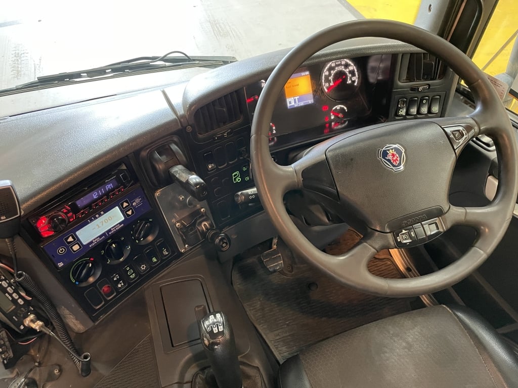 MAN TGA 26.350, 6X2 DRAWBAR SPEC ALUMINIUM INSULATED TIPPER/CRANE ...