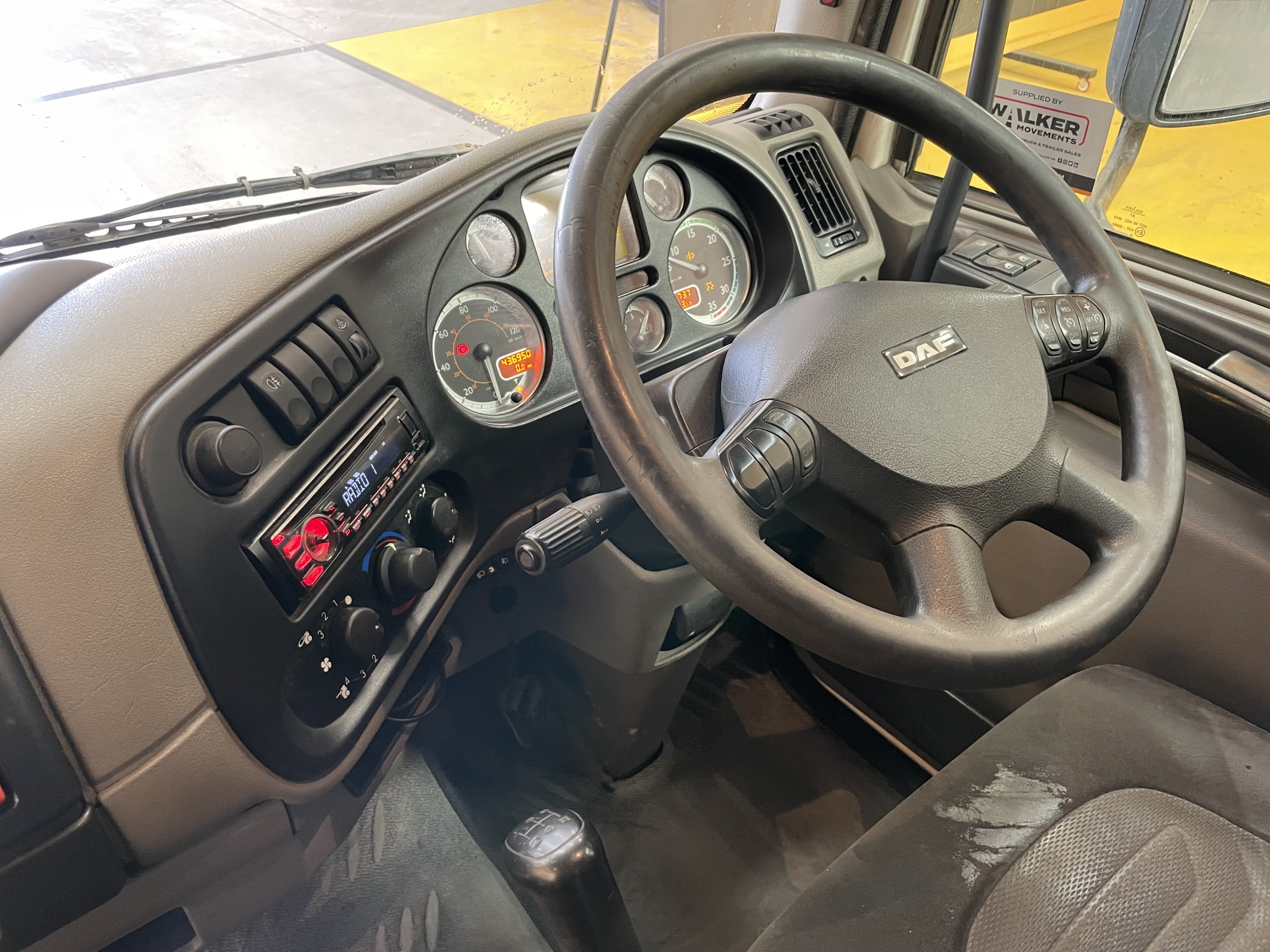 DAF LF45.160 4X2 EURO 5 7.5 TONNE BOX - 2014 - FJ64 URN - Walker Movements