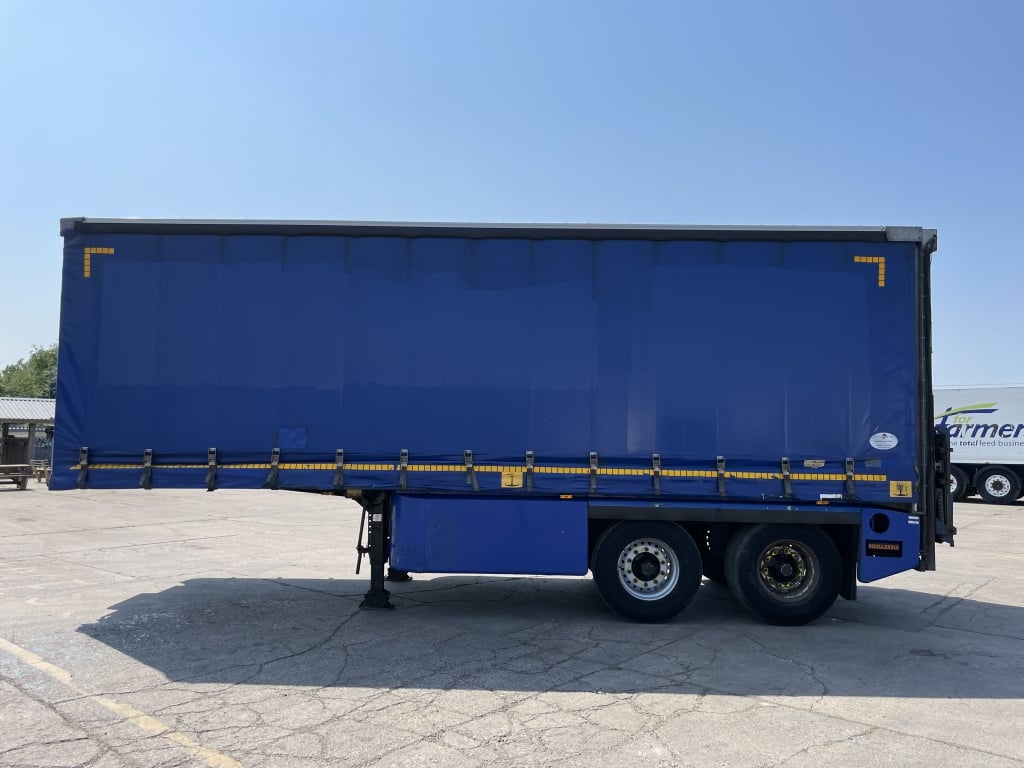HGV Trailers for Sale | Used Truck Trailers - Walker Movements