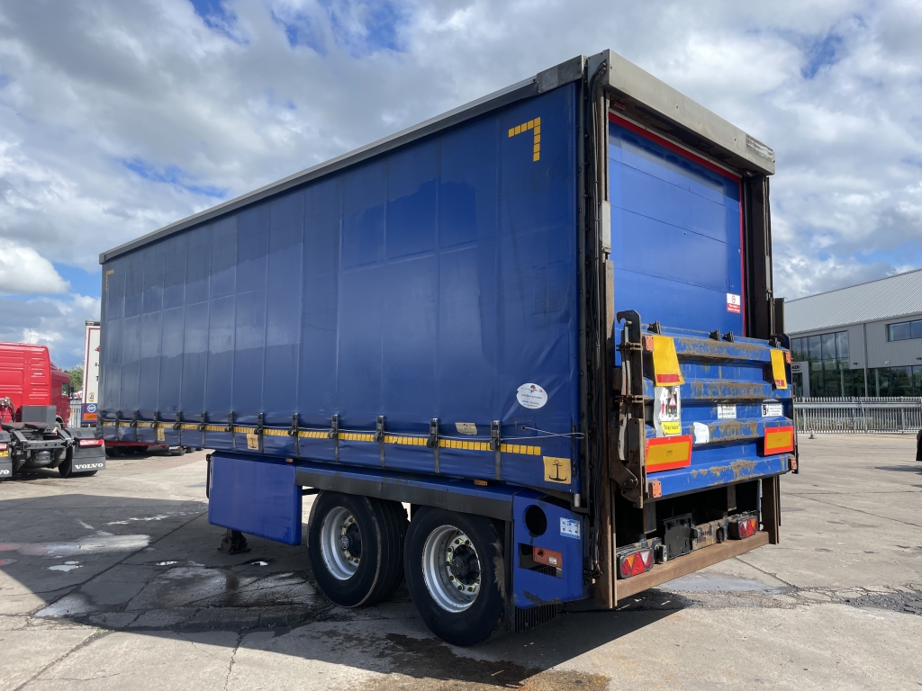 TANDEM AXLE 20FT SKELETAL TRAILER - 1989 - WM1234 - Walker Movements