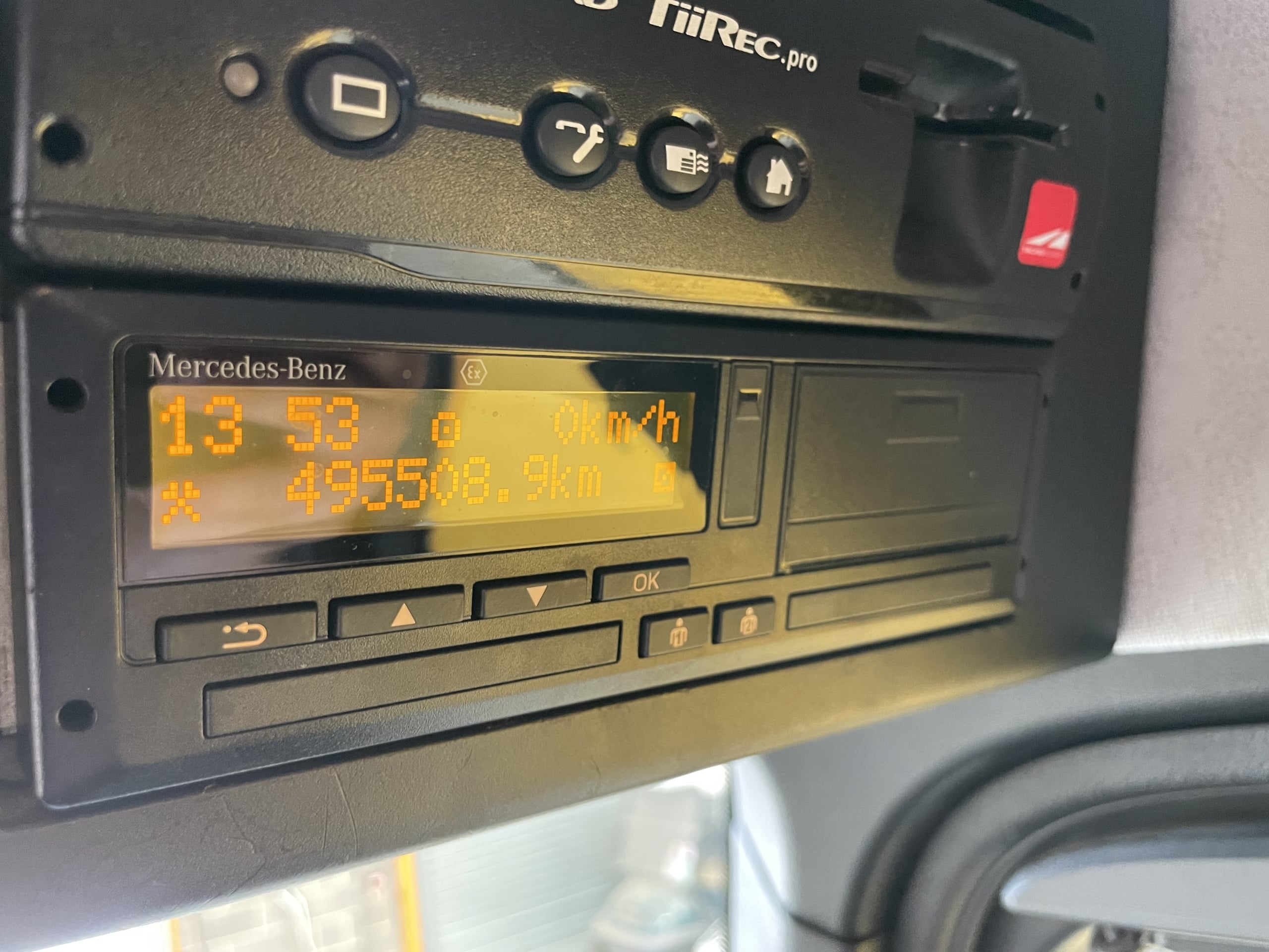 MERCEDES BENZ AROCS 2540 *EURO 6* FLATBED/CRANE - 2016 - DK65 LVV ...