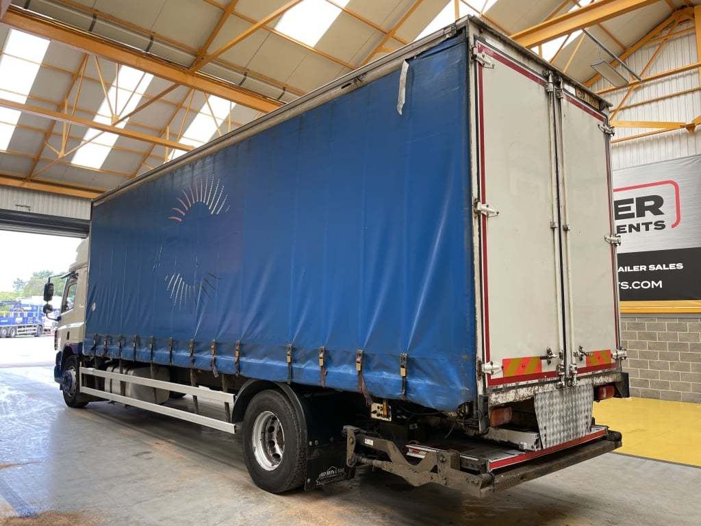 DAF CF75 EURO 5, 6X2 CHASSIS CAB - 2009 - MX09 FFL - Walker Movements