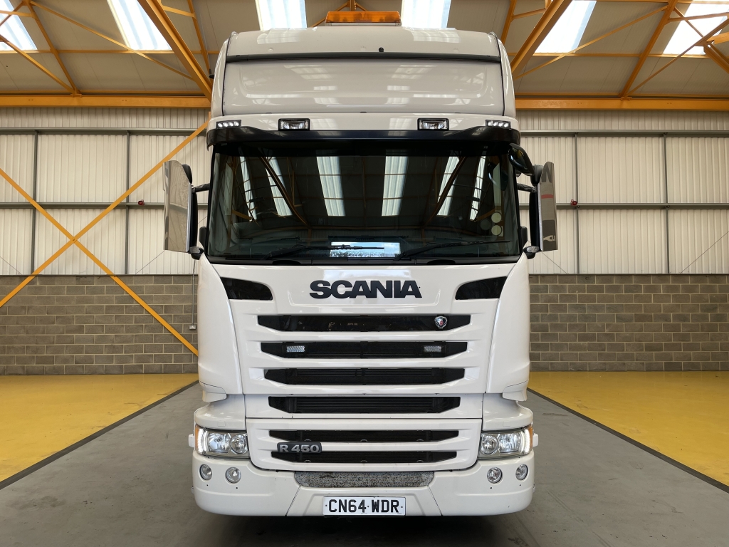 SCANIA R440 TOPLINE 6X2 TRACTOR UNIT - 2011 - KX11 BBO - Walker Movements