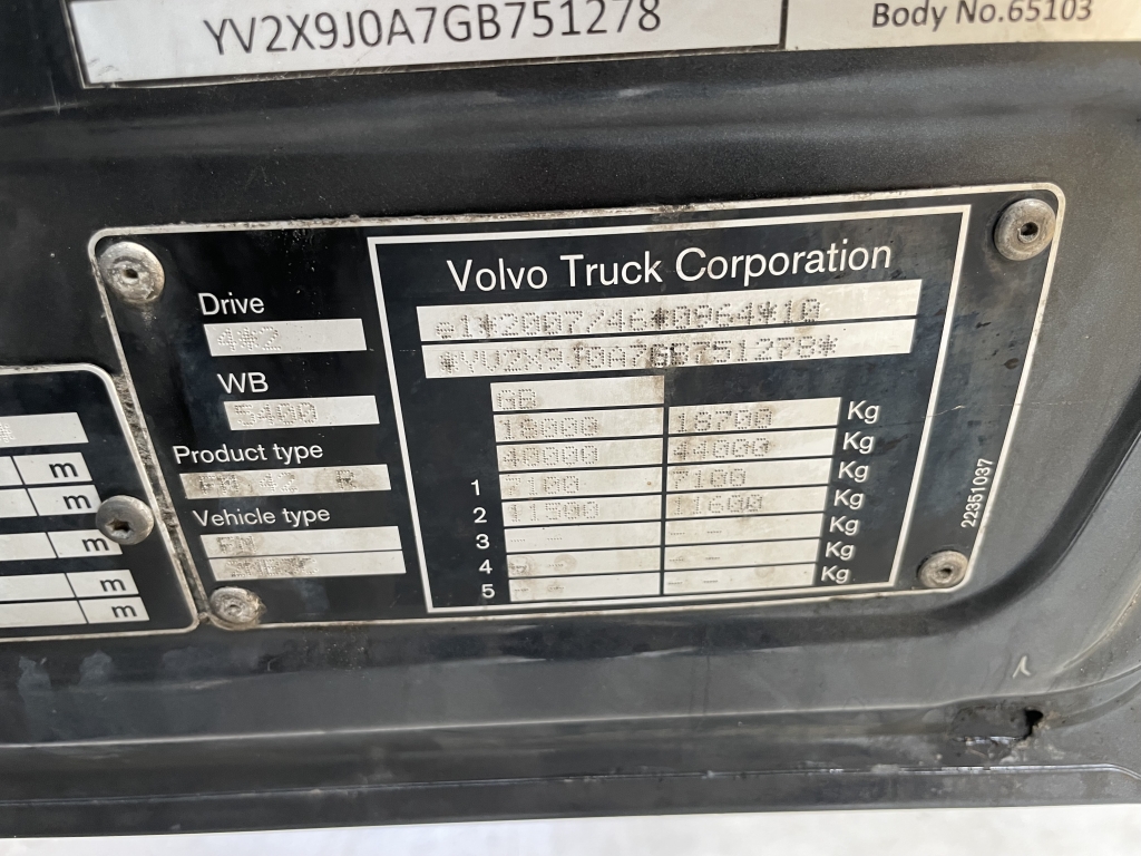 VOLVO FM 330 *EURO 6*, 4X2 18 TONNE DRAWBAR SPEC CHASSIS CAB – 2016 ...