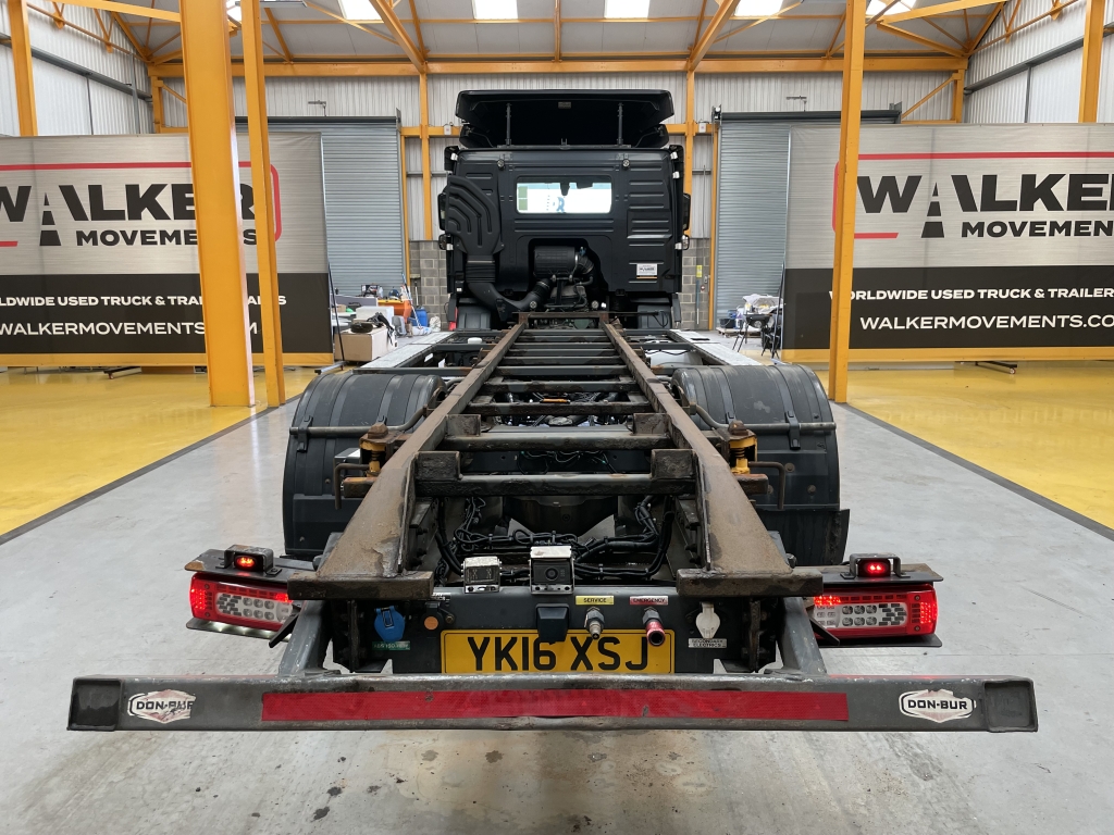 VOLVO FM 330 *EURO 6*, 4X2 18 TONNE DRAWBAR SPEC CHASSIS CAB – 2016 ...
