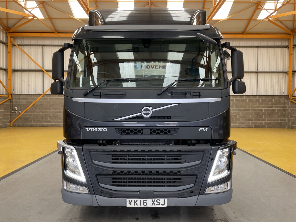 VOLVO FM 330 *EURO 6*, 4X2 18 TONNE DRAWBAR SPEC CHASSIS CAB – 2016 ...