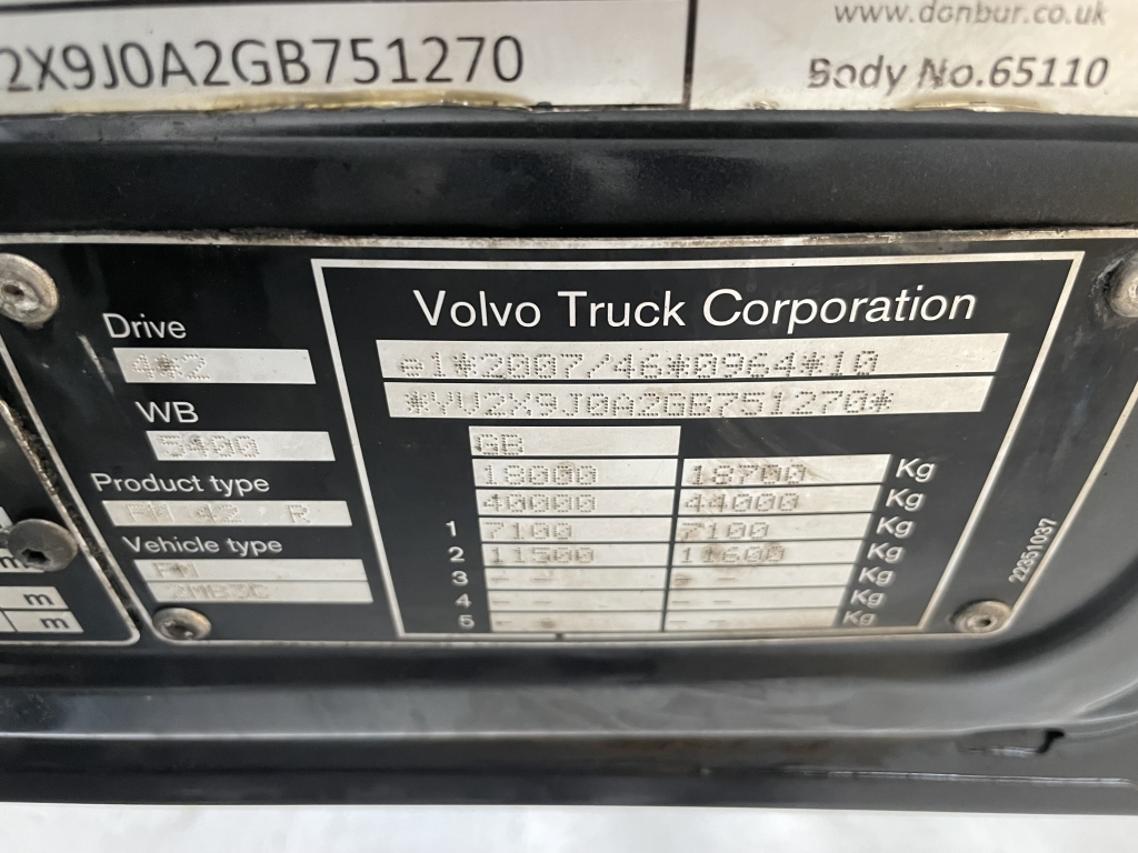 VOLVO FM 330 *EURO 6*, 4X2 18 TONNE DRAWBAR SPEC CHASSIS CAB – 2016 ...