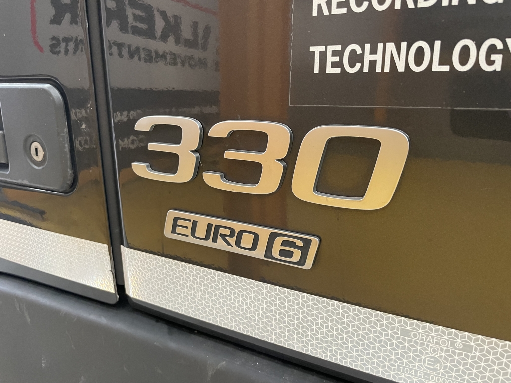 VOLVO FM 330 *EURO 6*, 4X2 18 TONNE DRAWBAR SPEC CHASSIS CAB – 2016 ...