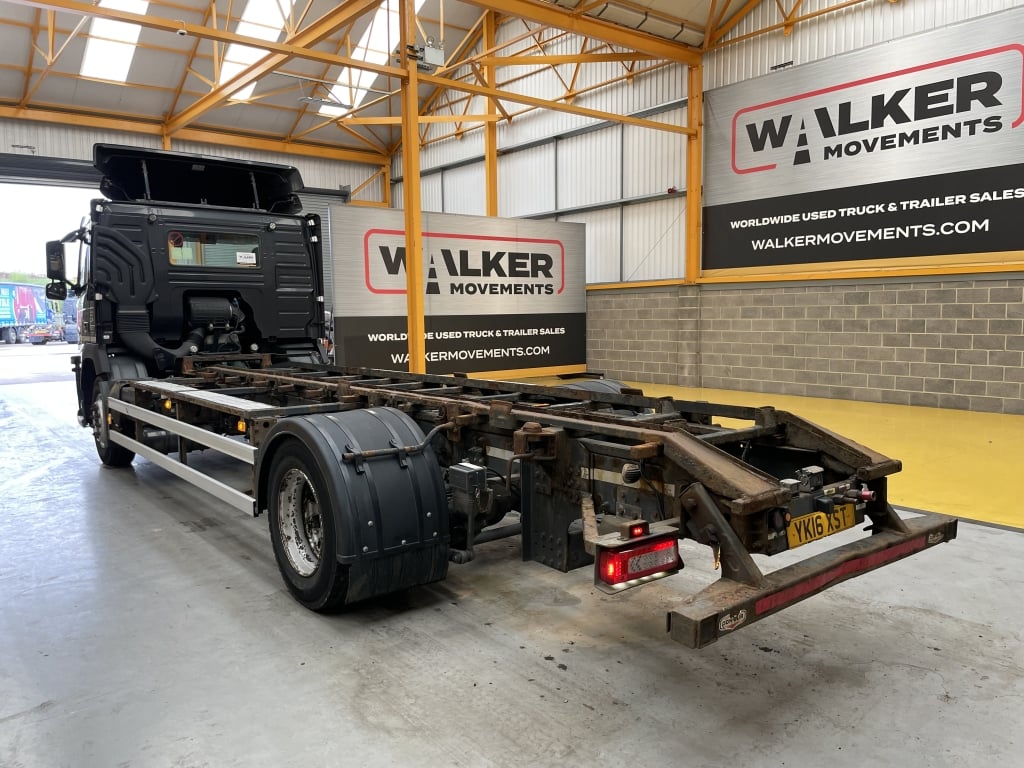 VOLVO FM 330 *EURO 6*, 4X2 18 TONNE DRAWBAR SPEC CHASSIS CAB – 2016 ...