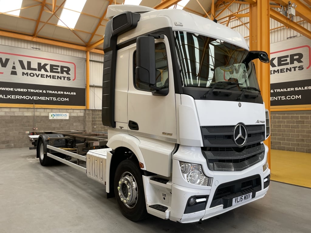 MERCEDES BENZ ACTROS 1835 *EURO 6* 4X2, DRAWBAR SPEC 18 TONNE CHASSIS CAB/DEMOUNT - 2015 - YL15 ...