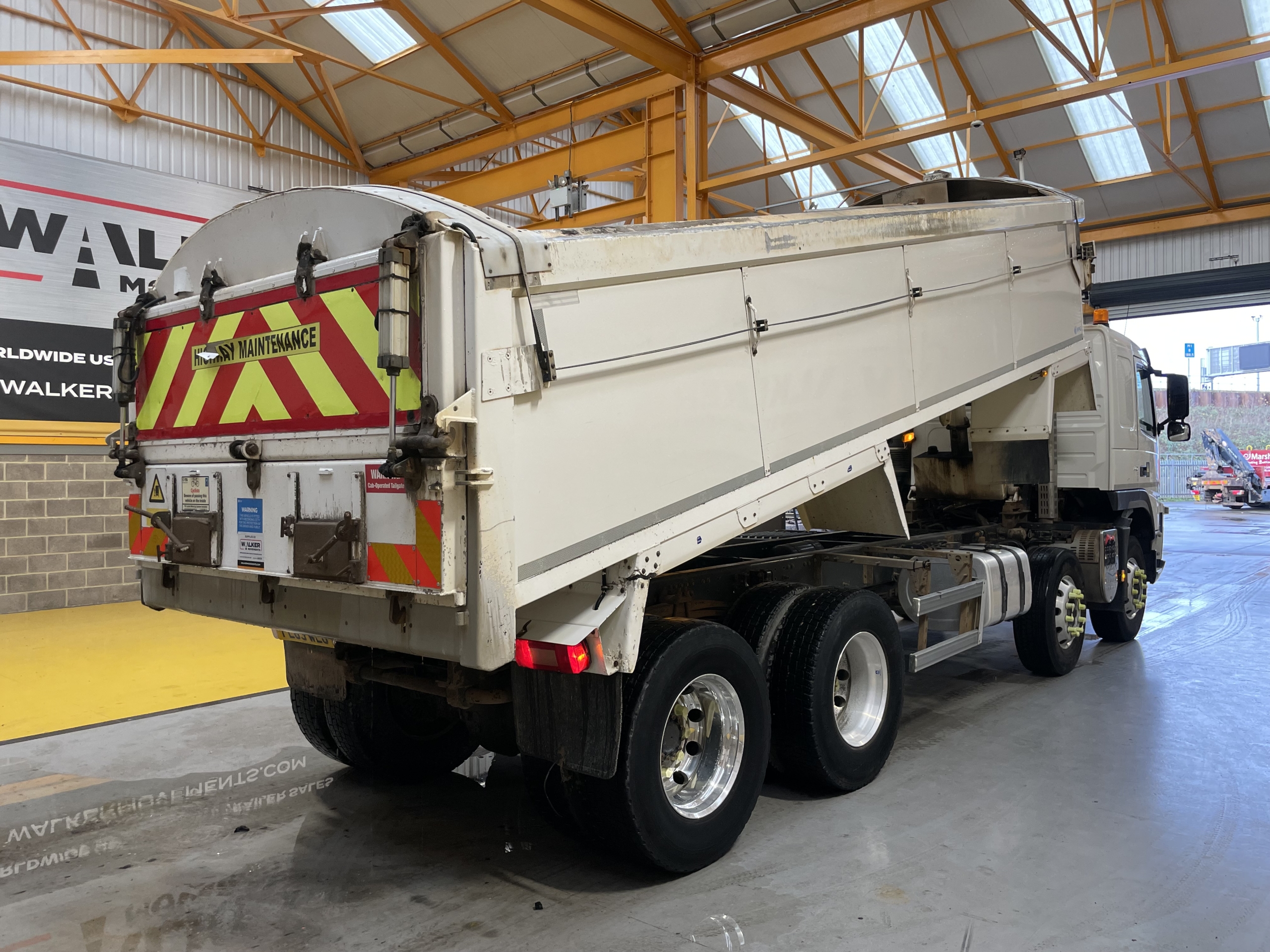 VOLVO FM 8X4 EURO 5 ALUMINIUM INSULATED TIPPER - 2014 - FL63 WLO ...