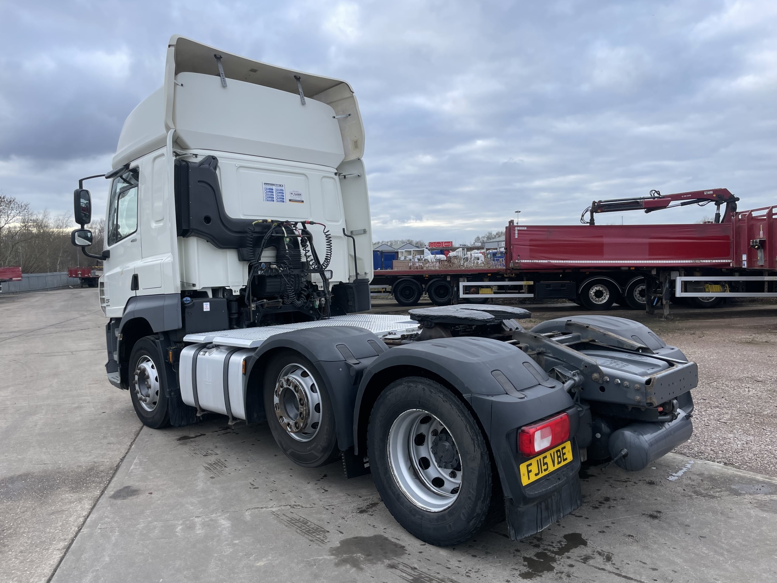 DAF CF460 *EURO 6* SPACE CAB 6X2 TRACTOR UNIT - 2015 - FJ15 VBE - Walker Movements