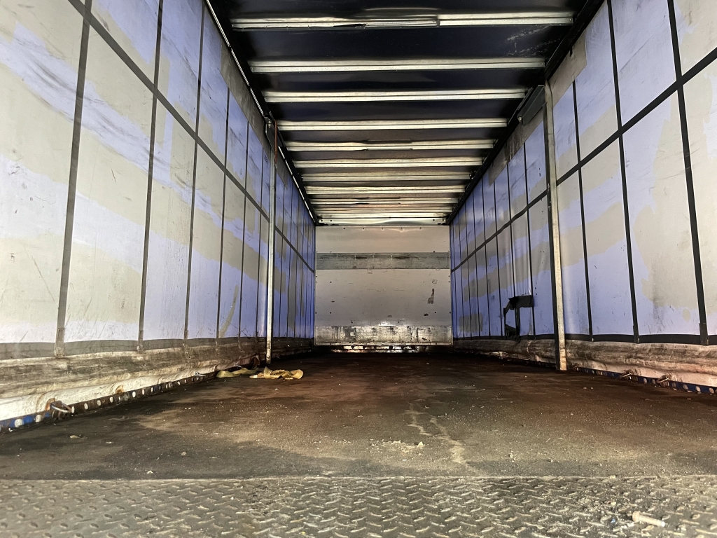 HGV Trailers for Sale | Used Truck Trailers - Walker Movements