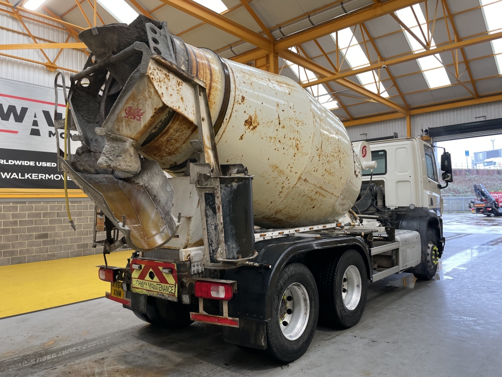 Used Commercial Trucks | Commercial Vehicles for Sale - Walker Movements
