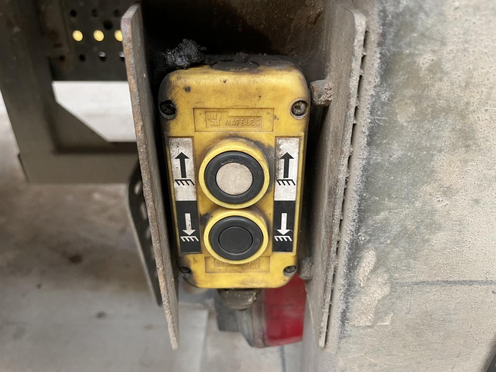 DAF LF250 18-TONNE *EURO 6* CURTAINSIDER - 2014 - EY64 SXB - Walker ...