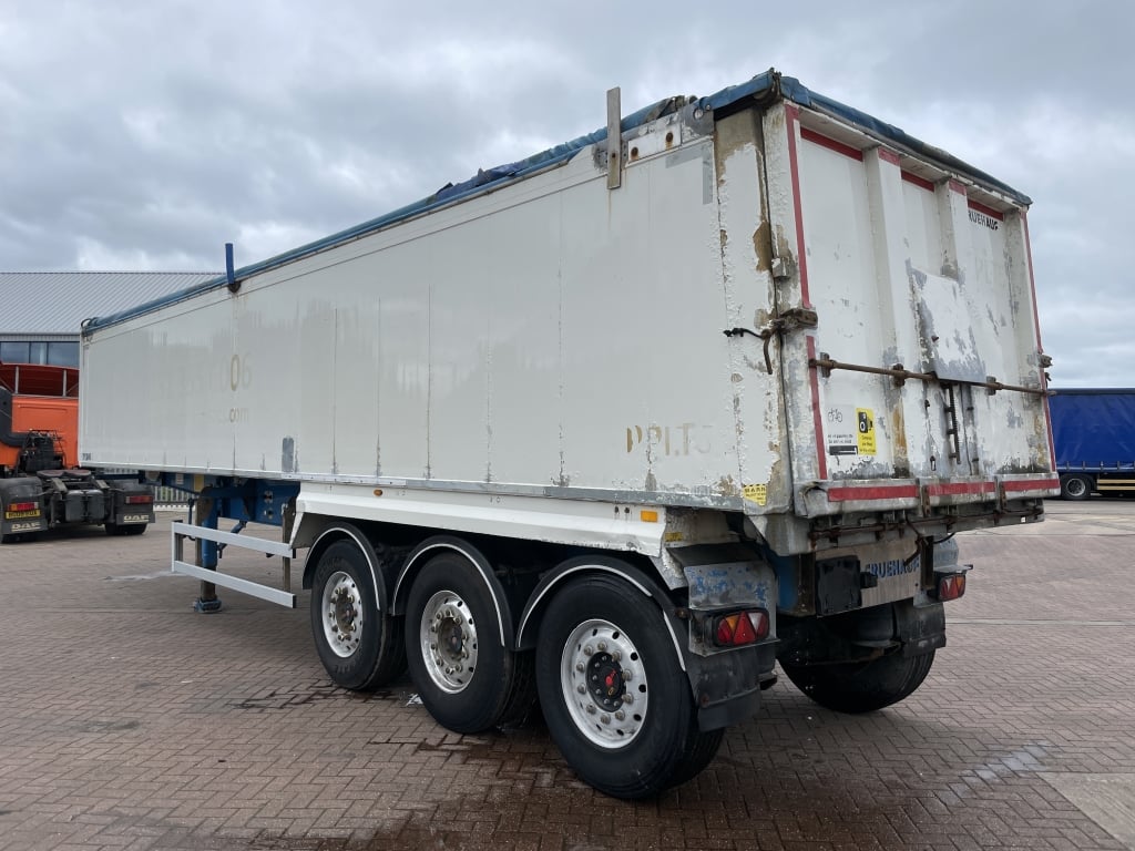 HGV Trailers for Sale | Used Truck Trailers - Walker Movements