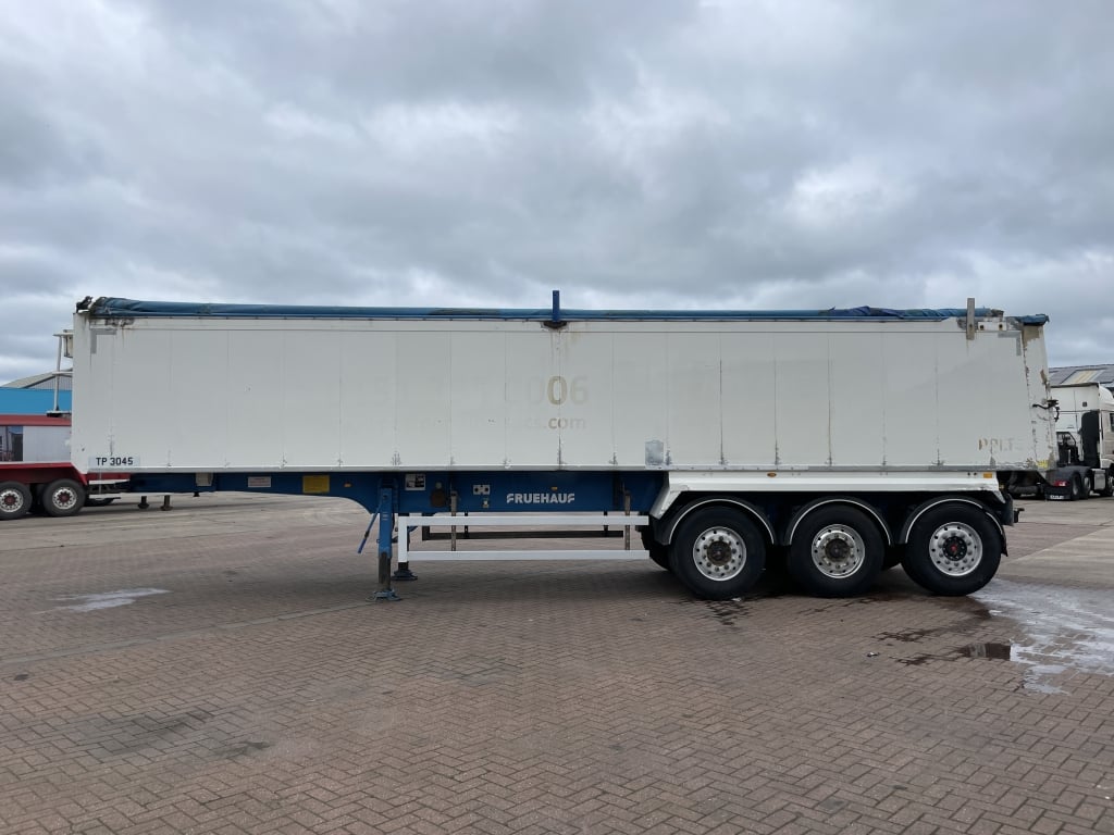 HGV Trailers for Sale | Used Truck Trailers - Walker Movements