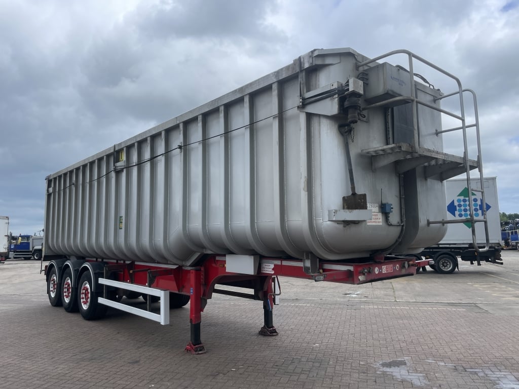 HGV Trailers for Sale | Used Truck Trailers - Walker Movements