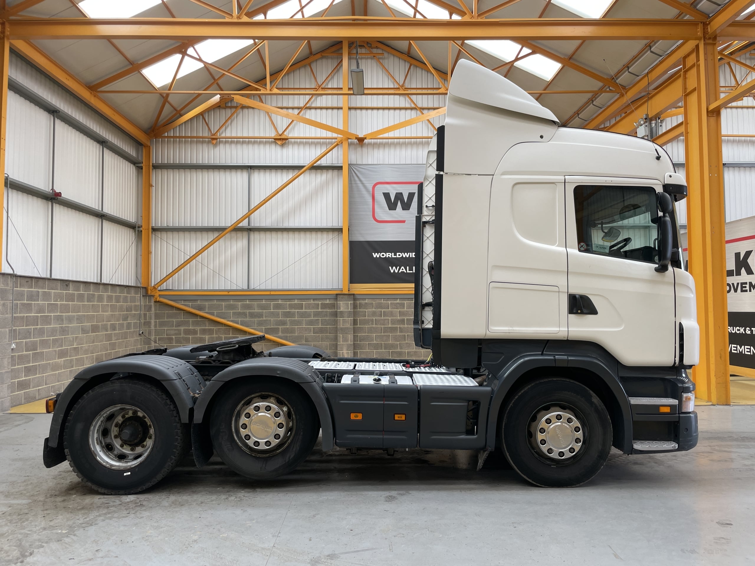 SCANIA R440 HIGHLINE EURO 5 6X2 TRACTOR UNIT – 2011 – PE11 RGO - Walker ...