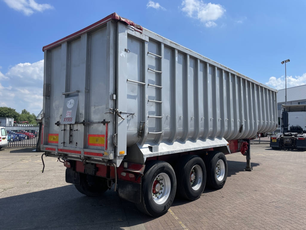 HGV Trailers for Sale | Used Truck Trailers - Walker Movements