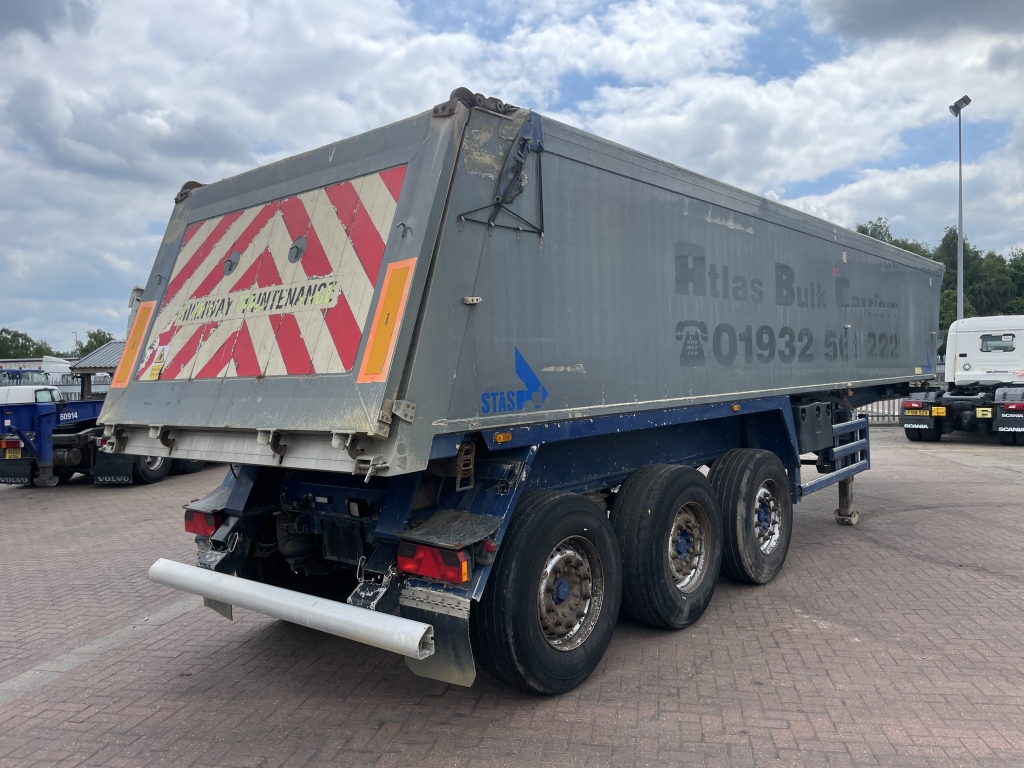HGV Trailers for Sale | Used Truck Trailers - Walker Movements