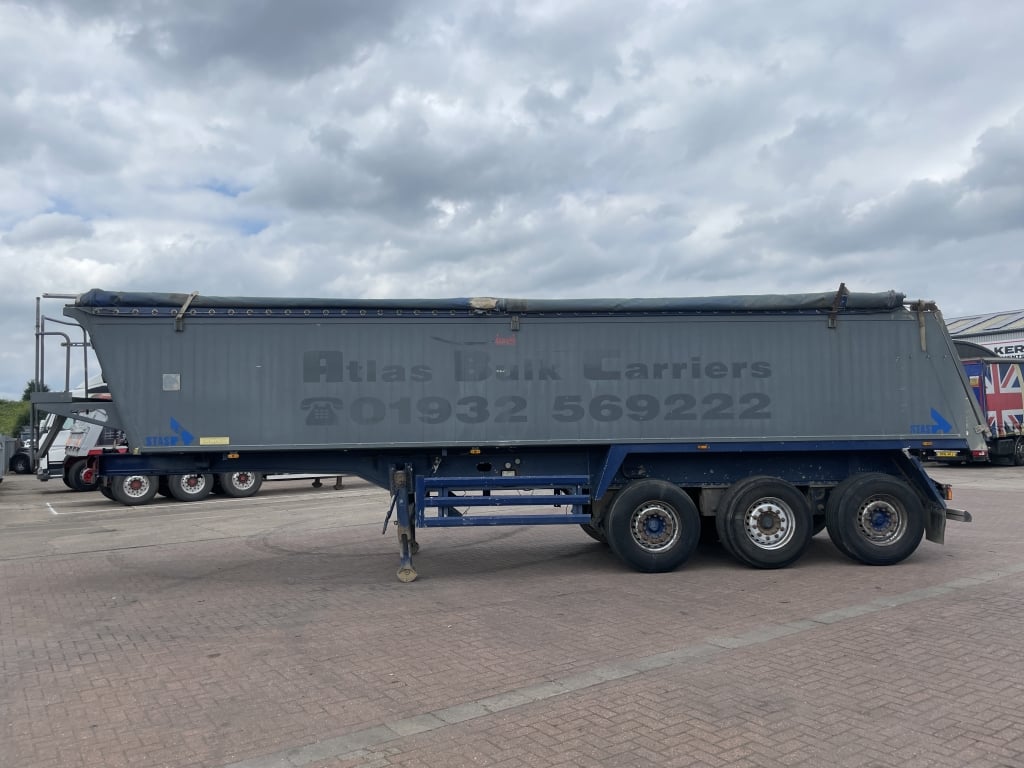 HGV Trailers for Sale | Used Truck Trailers - Walker Movements