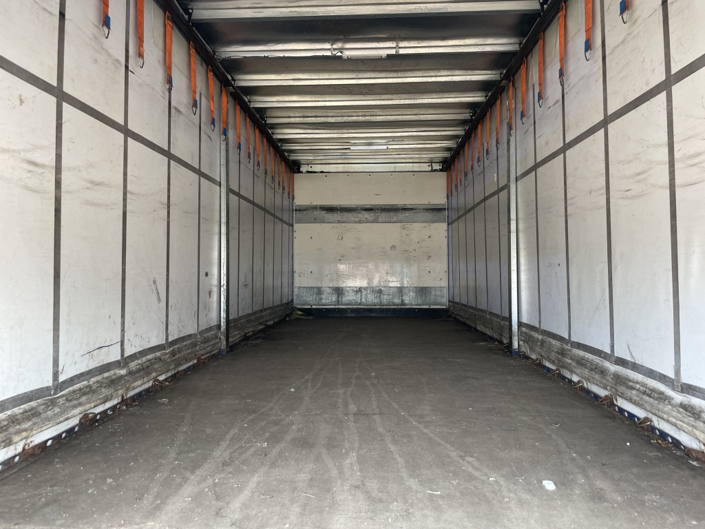 HGV Trailers for Sale | Used Truck Trailers - Walker Movements
