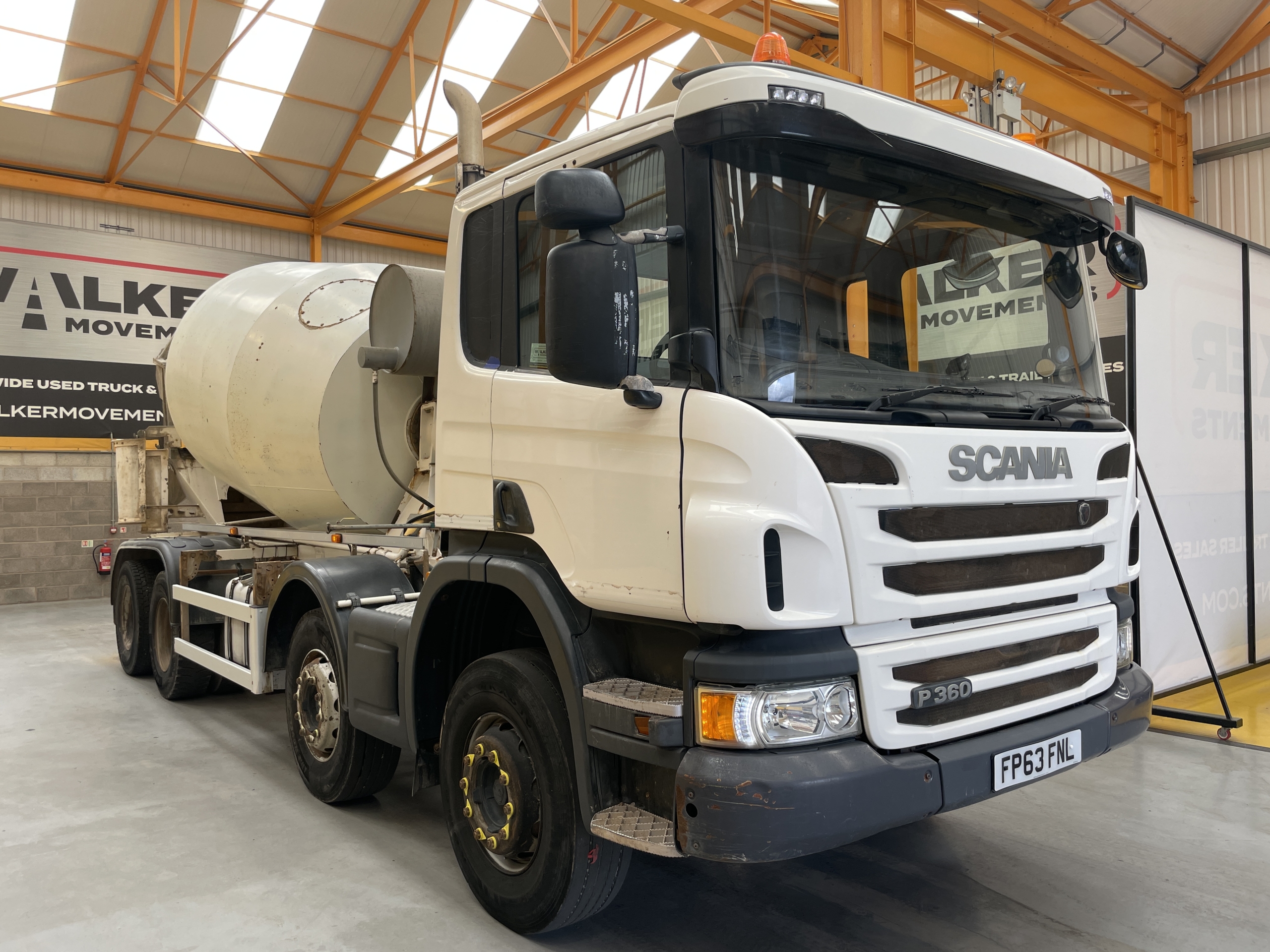 SCANIA P360 EURO 5 8X4 CEMENT MIXER - 2013 - FP63 FNL - Walker Movements