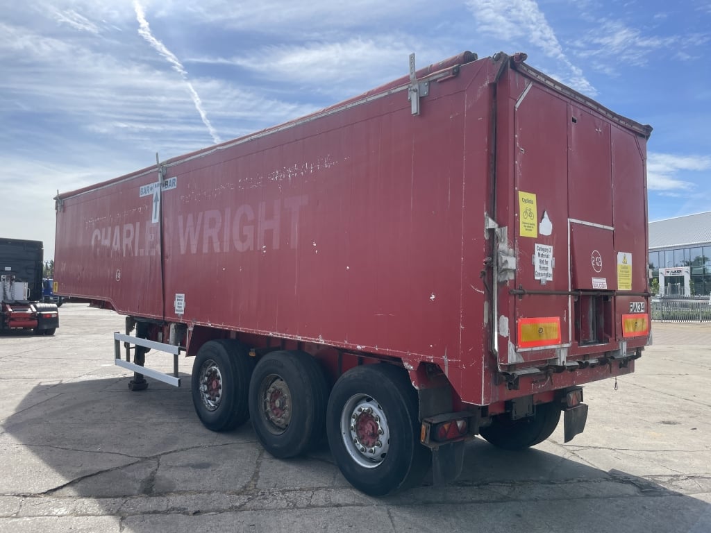 HGV Trailers for Sale | Used Truck Trailers - Walker Movements