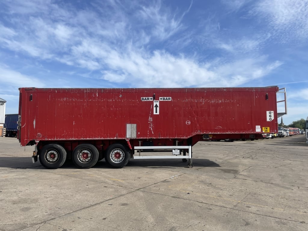 HGV Trailers for Sale | Used Truck Trailers - Walker Movements
