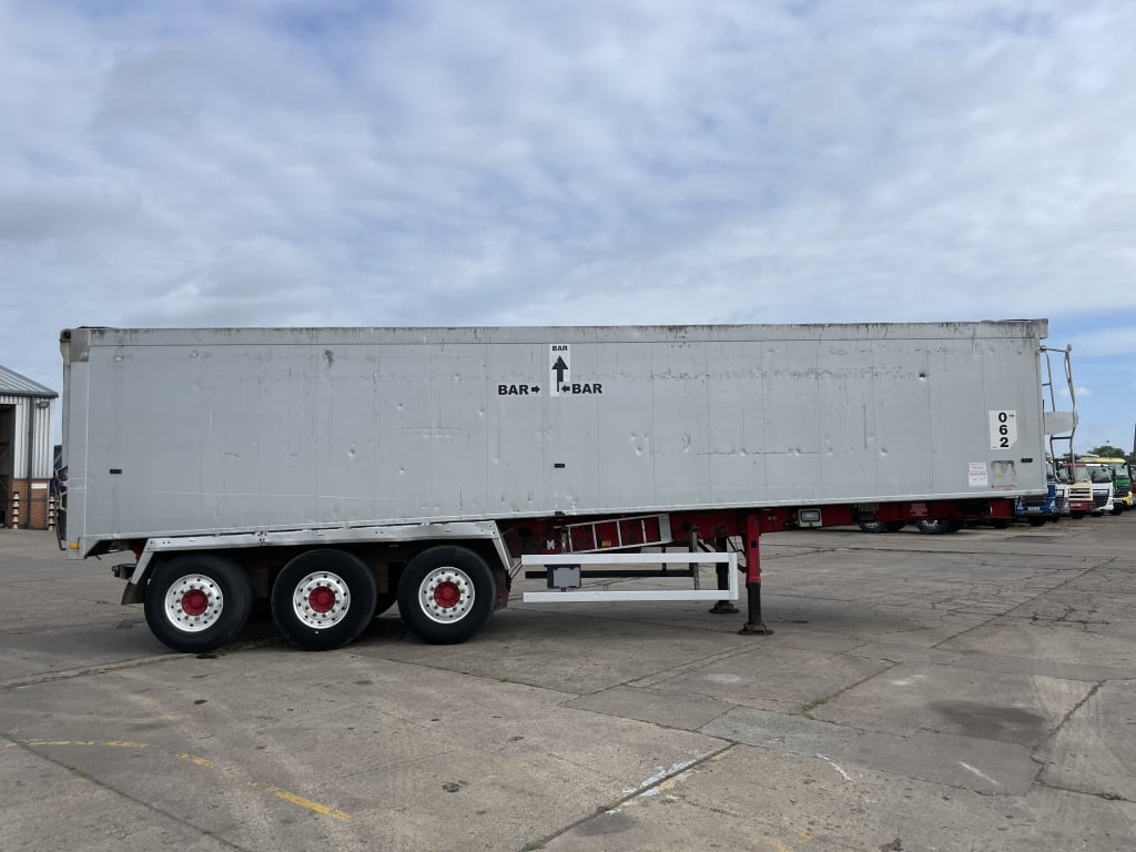 HGV Trailers for Sale | Used Truck Trailers - Walker Movements