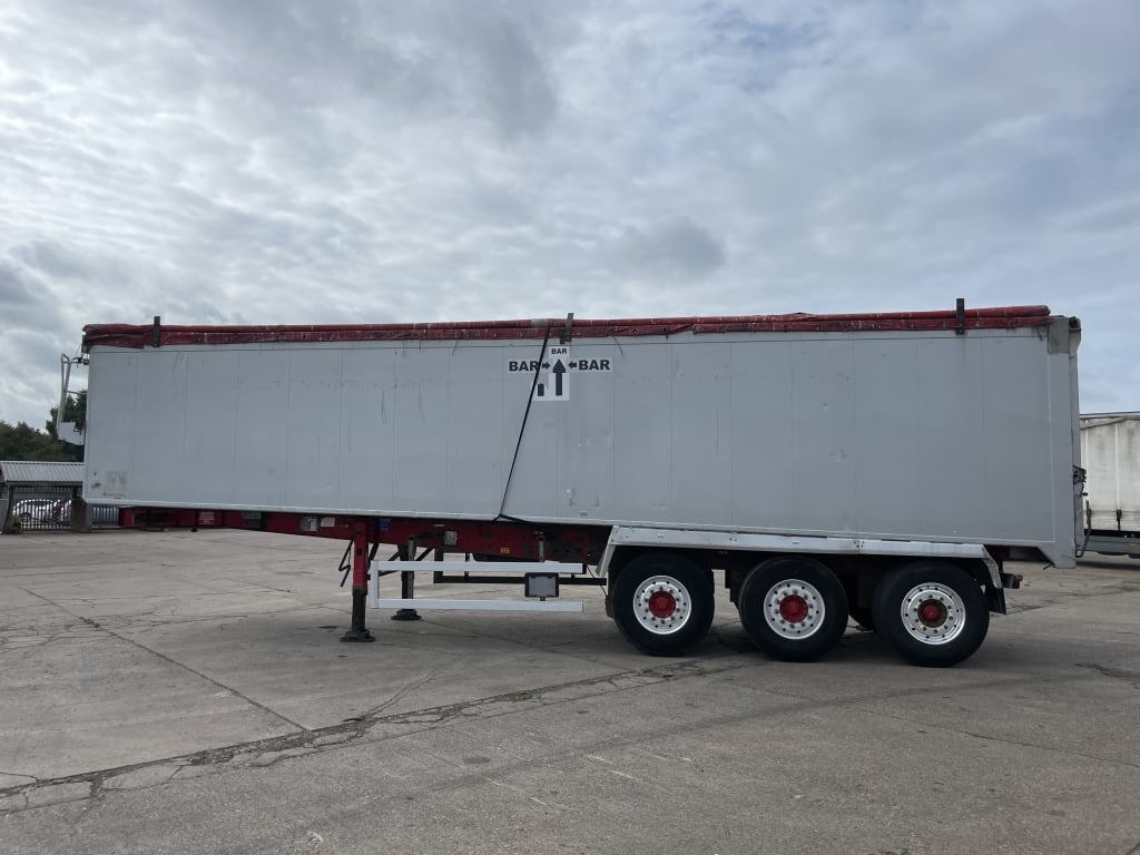 HGV Trailers for Sale | Used Truck Trailers - Walker Movements