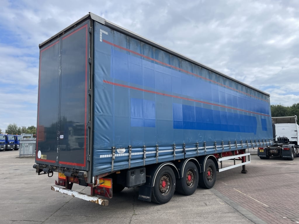 HGV Trailers for Sale | Used Truck Trailers - Walker Movements