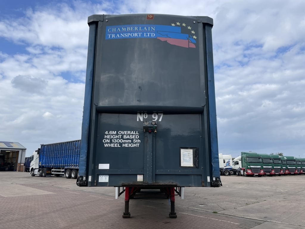 HGV Trailers for Sale | Used Truck Trailers - Walker Movements