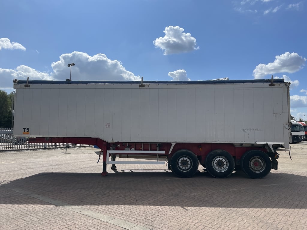 HGV Trailers for Sale | Used Truck Trailers - Walker Movements