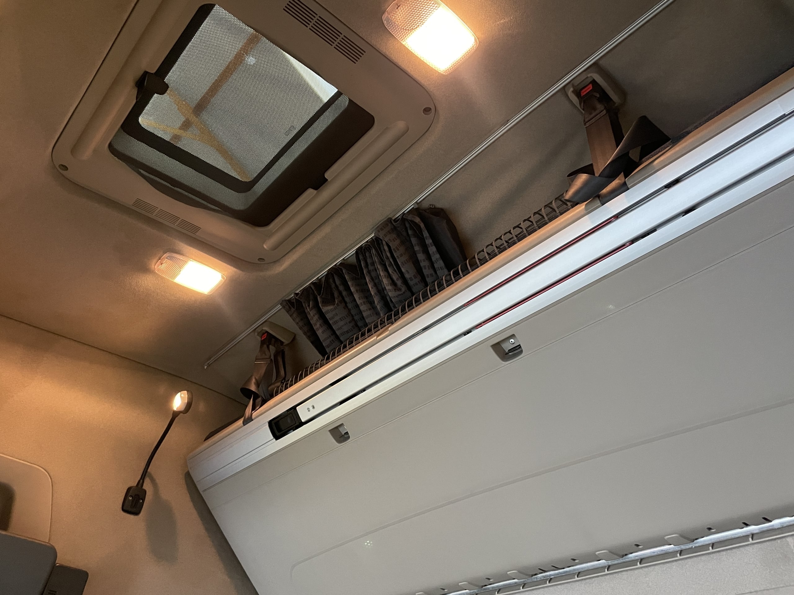 SCANIA R420 TOPLINE 6X2, 26 TONNE DRAWBAR SPEC CURTAINSIDER - 2007 ...