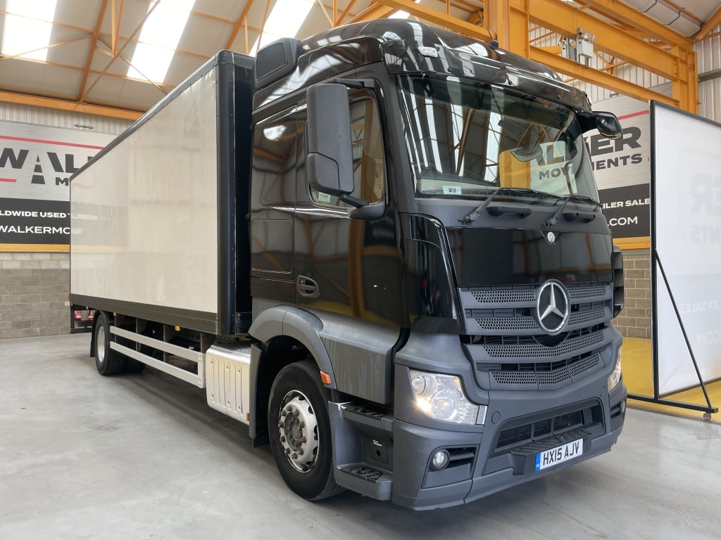 MERCEDES ACTROS 1824 *EURO 6* 4X2, 18 TONNE BOX – 2015 – HX15 AJV ...
