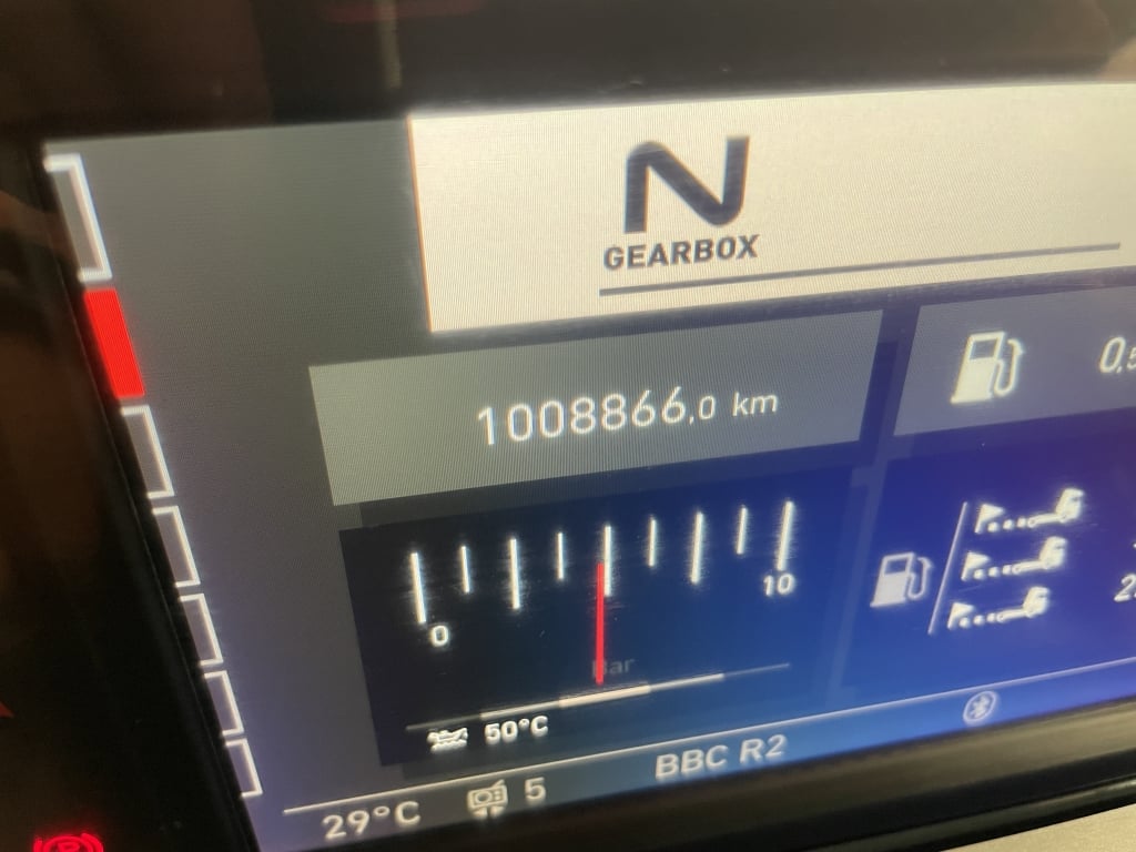 VOLVO FH 500 VERSION 4 GLOBETROTTER XL *EURO 6* 6X2 TRACTOR UNIT – 2015 – WA15 FFO - Walker ...