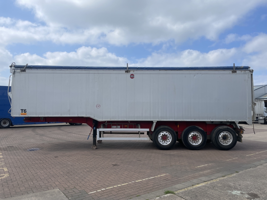 HGV Trailers for Sale | Used Truck Trailers - Walker Movements