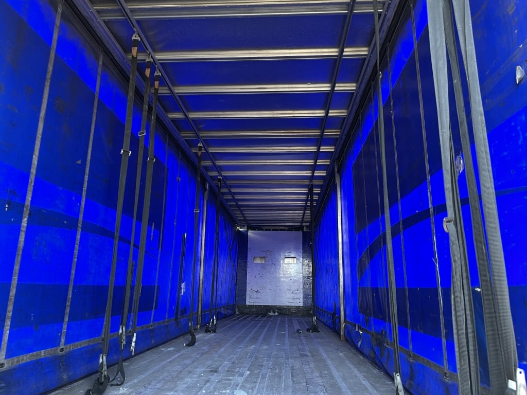 HGV Trailers for Sale | Used Truck Trailers - Walker Movements