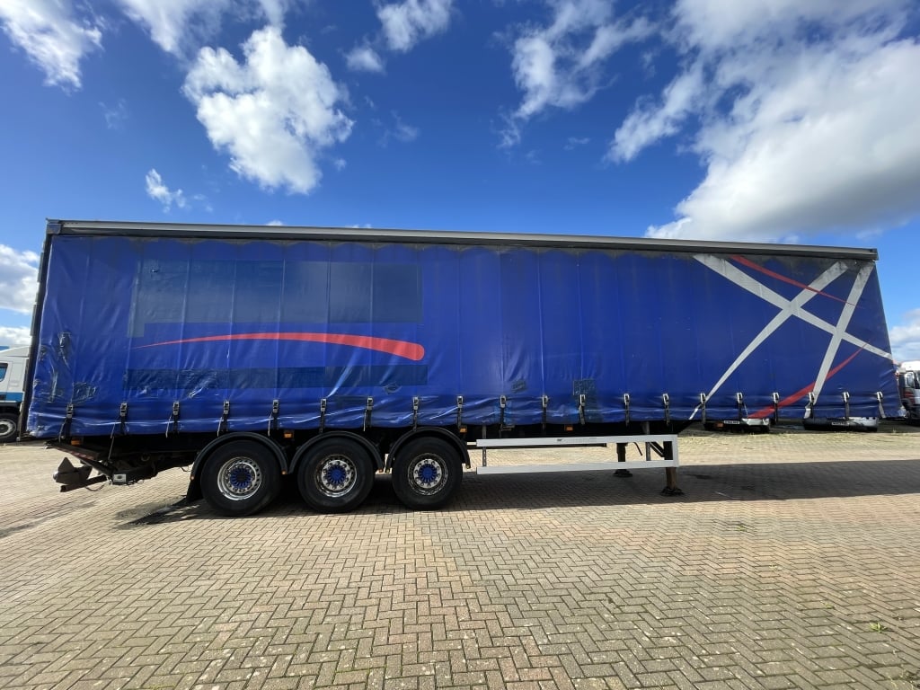HGV Trailers for Sale | Used Truck Trailers - Walker Movements