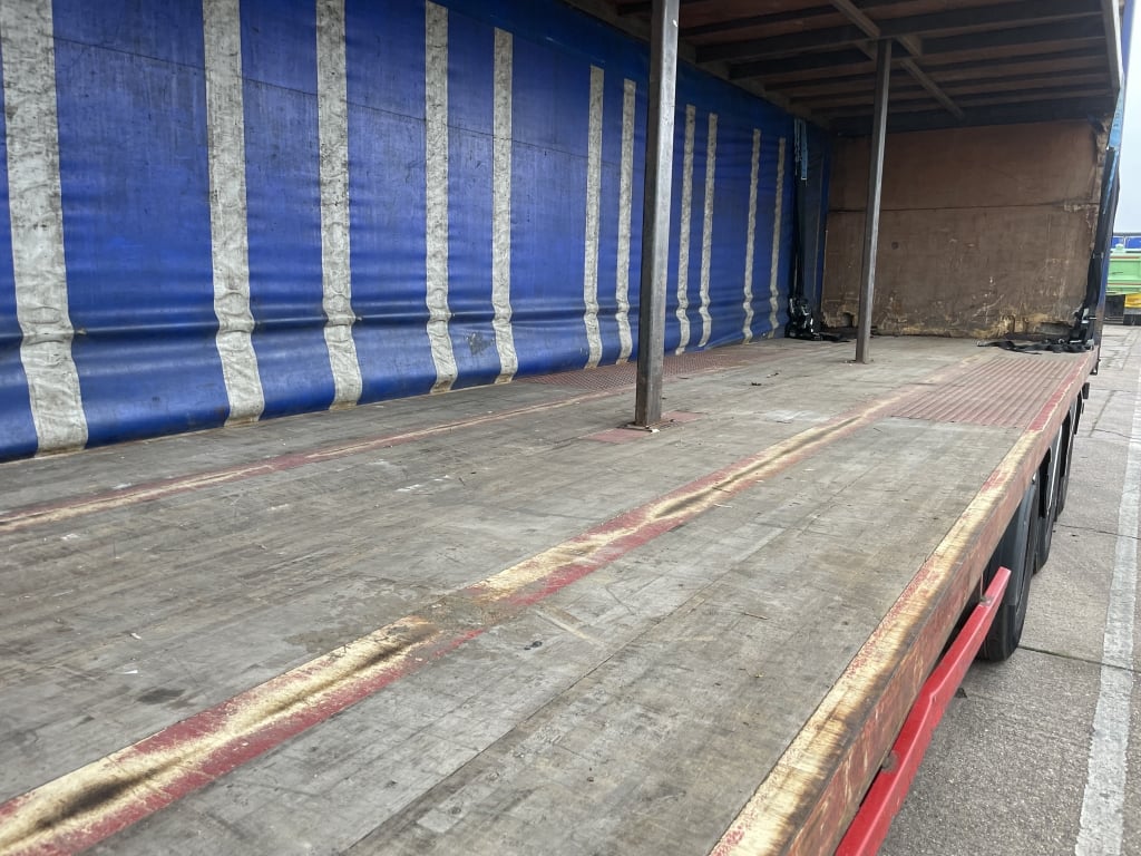 HGV Trailers for Sale | Used Truck Trailers - Walker Movements